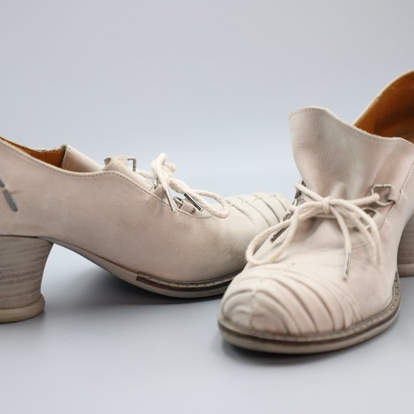 John Fluevog | Shoes | Fluevogs Light Gray | Poshmark